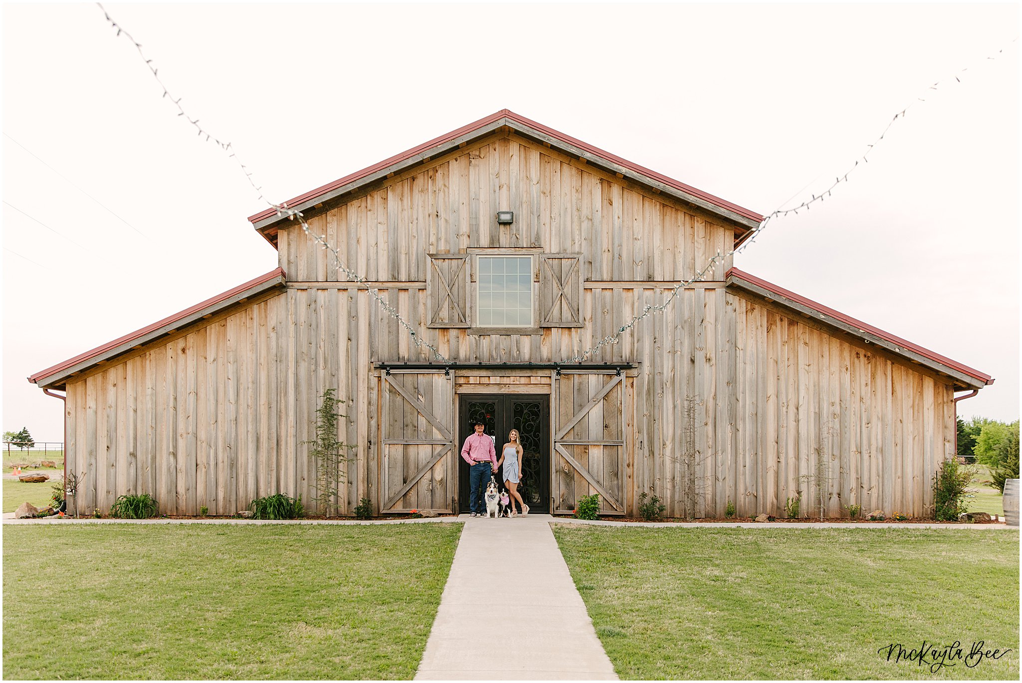 Rustic Rose Barn Engagement Session - Ashlee + Jevan - mckaylabee.com